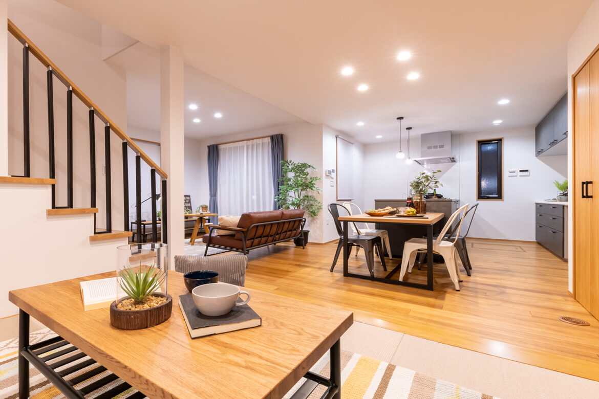 【せやまどりNo.42】土地25坪・角地に建つ4LDKの1階完結型間取り／駐車場付き ｜間取り実例｜BE ENOUGH